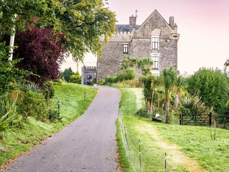 Ballea Castle – Beautiful luxurious Castle in Cork